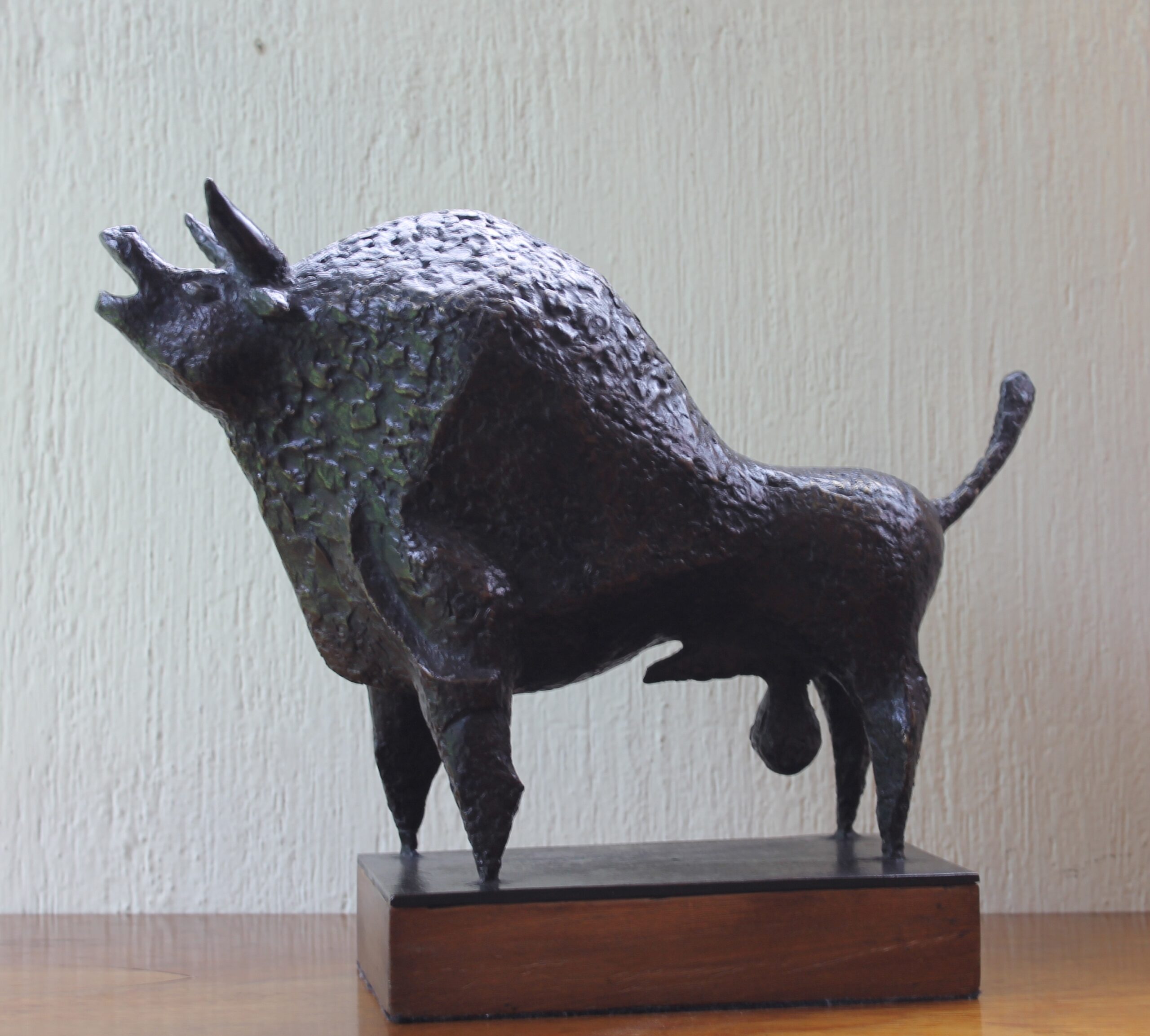 Toro prehistórico, 1974 – Asociación González Goyri
